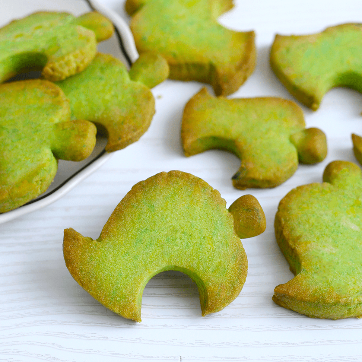 Animal Crossing Nook Leaf Cookies - Pankobunny