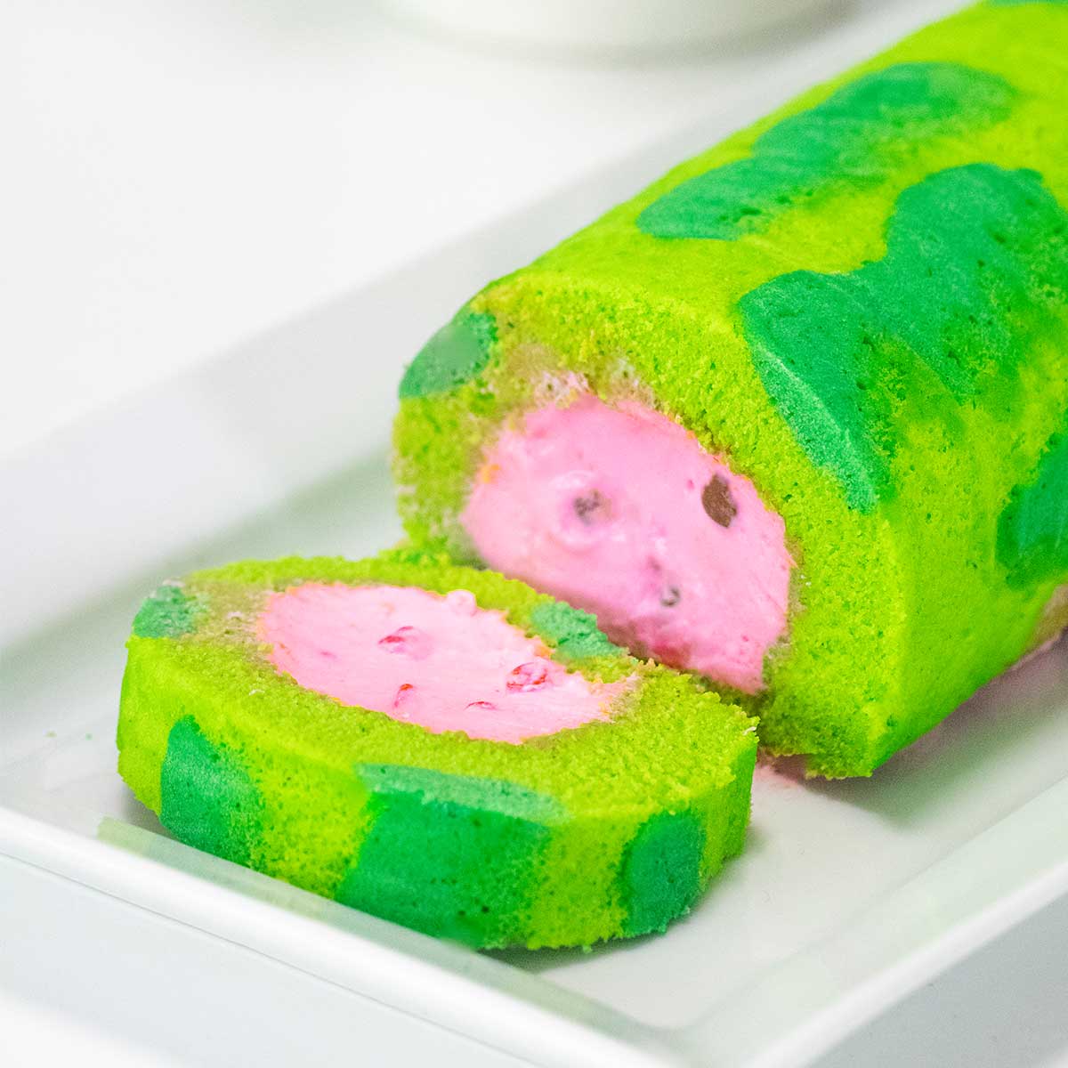 Watermelon Swiss Roll Cake - Pankobunny