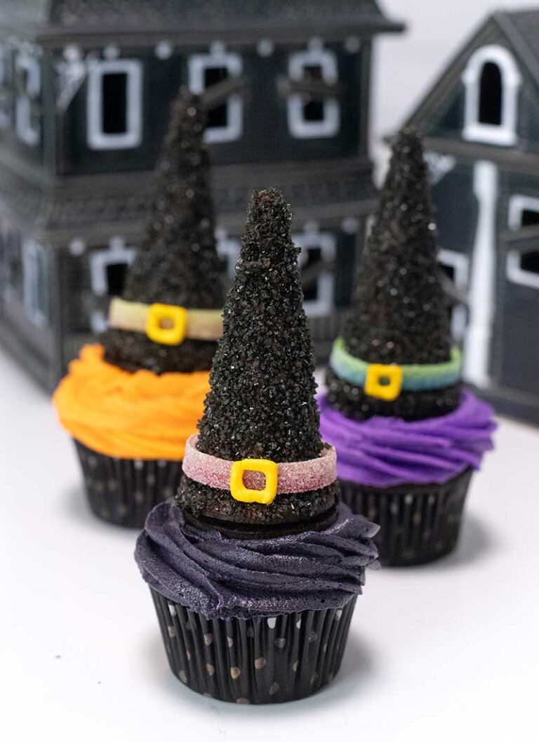 Witch Hat Cupcakes - Pankobunny